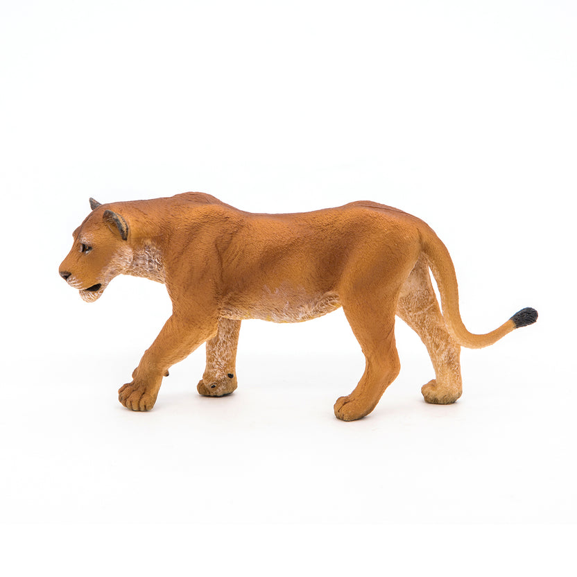 Lioness Figurine - Wildlife | Papo France